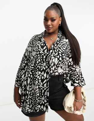 ASOS DESIGN Curve oversized long sleeve shirt in mono abstract print | ASOS