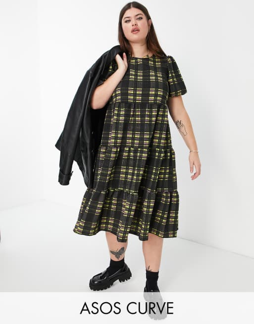 ASOS DESIGN Curve - Robe babydoll mi-longue oversize en tissu texturé à carreaux - Noir | ASOS