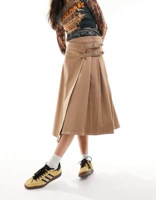 ASOS DESIGN denim kilt in caramel wash | ASOS