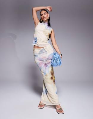 ASOS DESIGN - Ensemble top à col montant et jupe longue en tulle à imprimé fleurs - Babeurre | ASOS