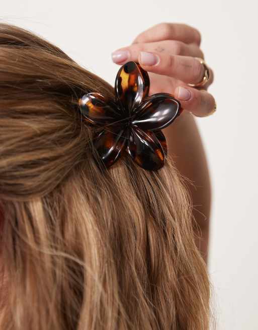 ASOS DESIGN flower hair claw in tort | ASOS