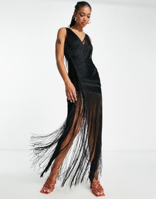 ASOS DESIGN - Gedrapeerde lange jurk met franje en overslag in zwart | ASOS