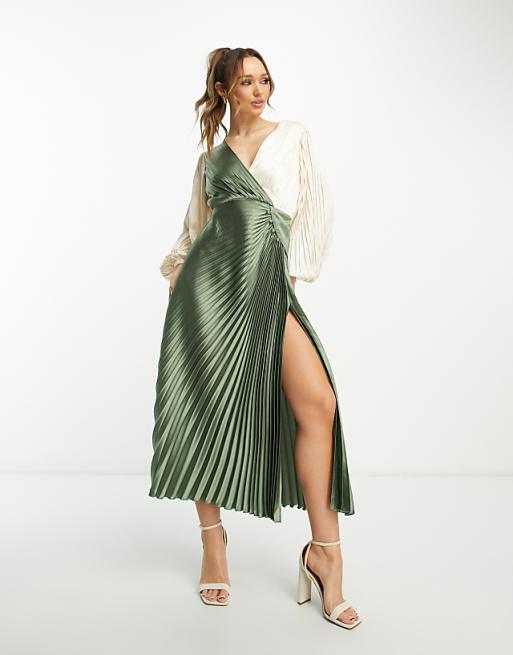 ASOS DESIGN - Geplooide midi jurk van satijn met overslag, knoopjes en ... ASOS DESIGN - Geplooide midi jurk van satijn met overslag, knoopjes en ...