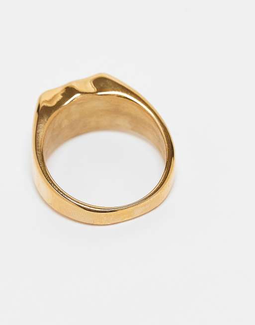 ASOS DESIGN Goldfarbener Siegelring aus wasserfestem Edelstahl mit schwarzem Emaille Detail