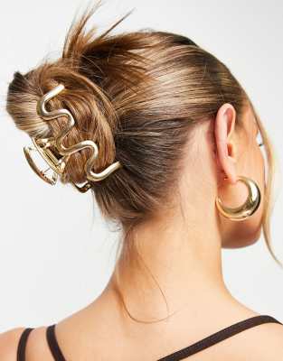 ASOS DESIGN hair claw in gold tone | ASOS