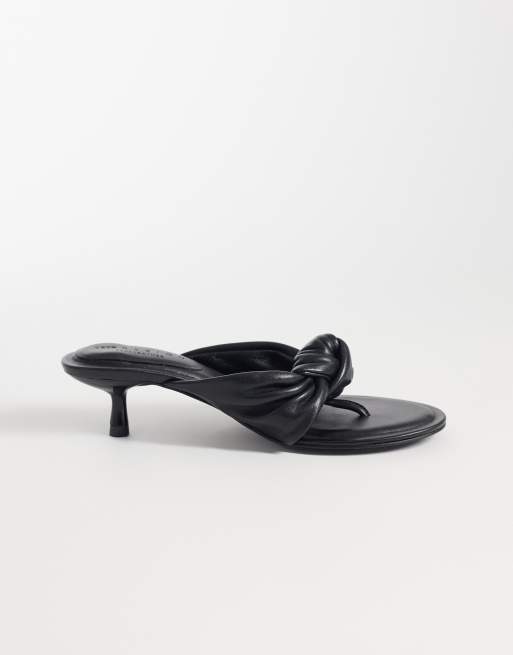ASOS DESIGN – Heartbreak – Premium – Svarta stringtrosor i läder med ...