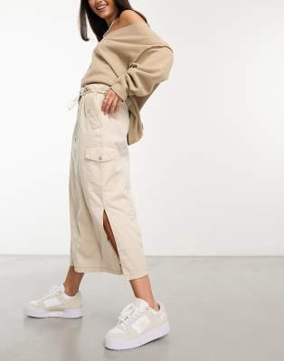 ASOS DESIGN - Jupe cargo mi-longue à taille froncée - Taupe | ASOS