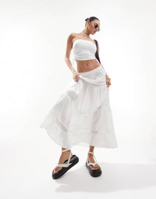 ASOS DESIGN - Jupe longue style folk à volants étagés avec empiècements en dentelle - Ivoire | ASOS