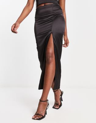 ASOS DESIGN - Jupe nuisette fendue en satin stretch - Noir | ASOS