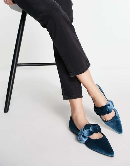 Asos Design Liberty Flache Spitze Ballerinas In Samtblau Mit