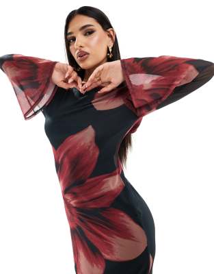 ASOS DESIGN - Maxi-jurk van gebloemd mesh met lage rug en uitlopende mouwen in roze bloemenprint ...