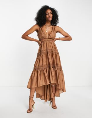 ASOS DESIGN - Midi jurk met korte voorkant en lange achterkant en panden in chocoladekleur | ASOS