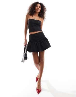 ASOS DESIGN - Mini-jupe boule d'ensemble à fines rayures - Noir | ASOS