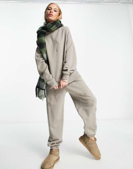 Asos Design Oversize Jogginghose In Neutralem Farbton Mit Abnutzungen
