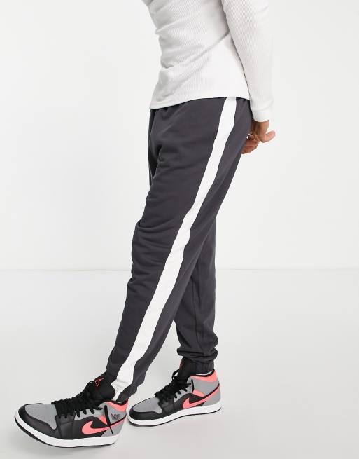 Asos Design Oversize Jogginghose In Verwaschenem Schwarz Mit