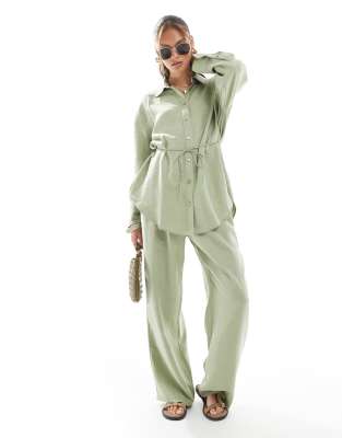 ASOS DESIGN - Pantalon d'ensemble ample en modal avec cordon de serrage à la taille - Olive | ASOS