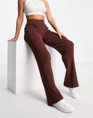 ASOS DESIGN - Pantalon évasé d'ensemble en maille - Marron | ASOS