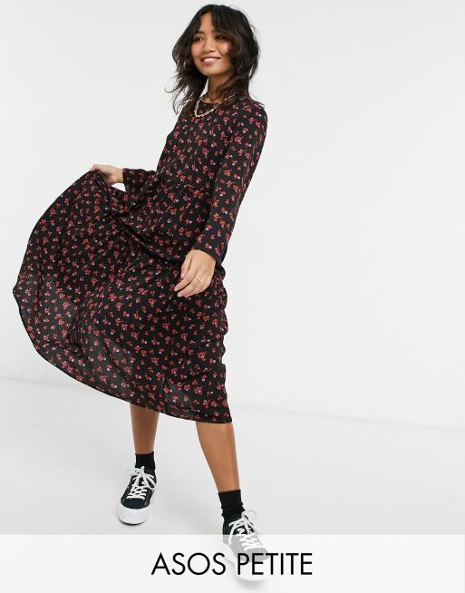ASOS DESIGN Petite - Robe babydoll mi-longue à manches longues avec volants étagés et imprimé ...