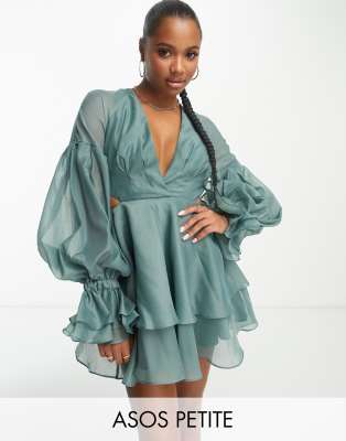 ASOS DESIGN Petite - Robe courte plissée avec manches et poignets bouffants - Vert | ASOS