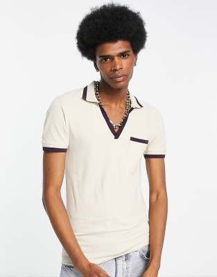 ASOS DESIGN – Poloshirt in Beige mit Reverskragen und Brusttasche | ASOS