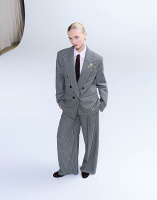ASOS DESIGN power shoulder blazer and mensy trousers suit in ...
