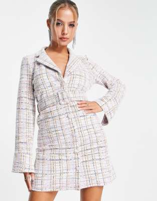 ASOS DESIGN - Robe blazer courte à ceinture - Carreaux roses | ASOS