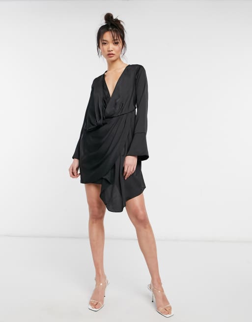 Asos Design Robe Courte Effet Satiné Avec Jupe Drapée Noir Asos