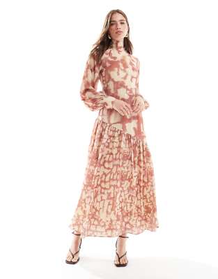 ASOS DESIGN - Robe longue avec ourlet tombant asymétrique et col montant - Imprimé flou | ASOS