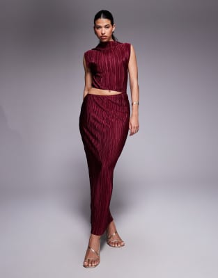 ASOS DESIGN - Robe longue plissée à découpe - Bordeaux | ASOS