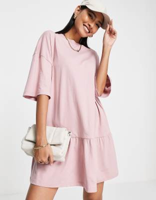 ASOS DESIGN - Robe t-shirt oversize à ourlet volanté - Rose | ASOS