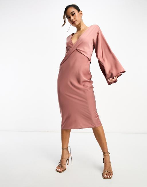 ASOS DESIGN - Satijnen midi-jurk met gedrapeerd lijfje en vleermuismouwen in bruin | ASOS