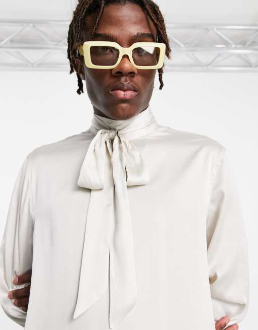 Asos Design Satinhemd In Champagner Mit Schluppe Und Regulärer