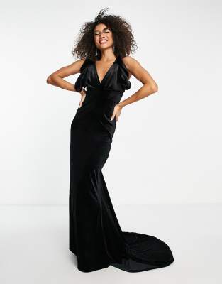 ASOS DESIGN sculpted bodice velvet maxi dress in black with train | ASOS