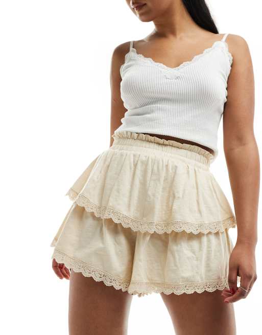 ASOS DESIGN - Short volanté avec bordures en dentelle - Taupe | ASOS