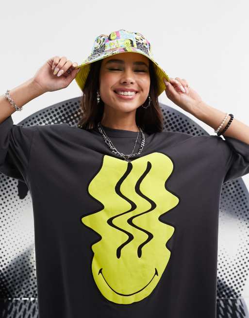 ASOS DESIGN Smiley Collab oversized T-shirt dress with yellow puff ...