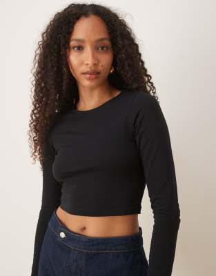 ASOS DESIGN - T-shirt crop top coupe slim à manches longues - Noir | ASOS