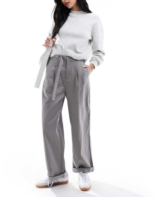 Asos Design Toelopende Broek Met Gespdetail In Grijs Asos