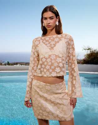 ASOS DESIGN - Top dos nu d'ensemble en crochet à manches longues avec fleurs à sequins - Crème ...