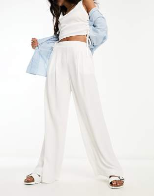 ASOS DESIGN wide leg pants in white | ASOS