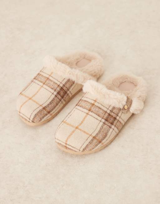 ASOS DESIGN Zabby clog mule slipper in check | ASOS