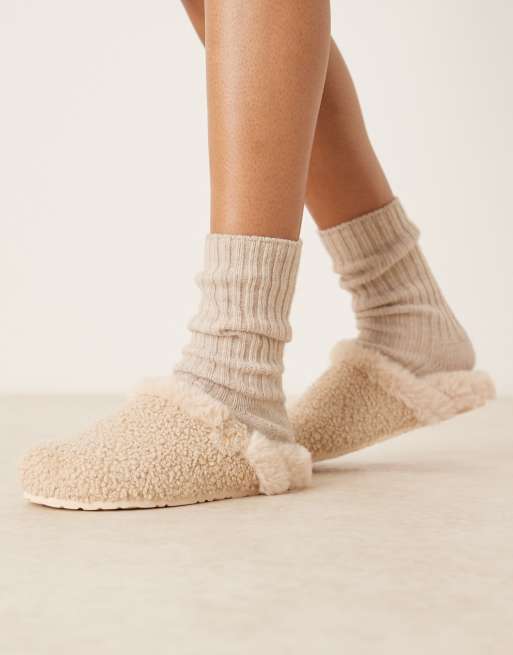 ASOS DESIGN Zabby clog mule slipper in cream borg | ASOS