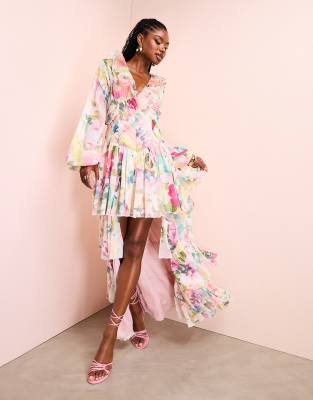 ASOS LUXE – Blommig maxiklänning i organza med volang och ojämn fåll | ASOS