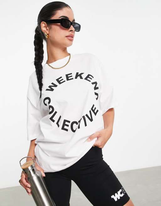 Asos Weekend Collective Oversized T Shirt Med Rundt Logo I Hvid