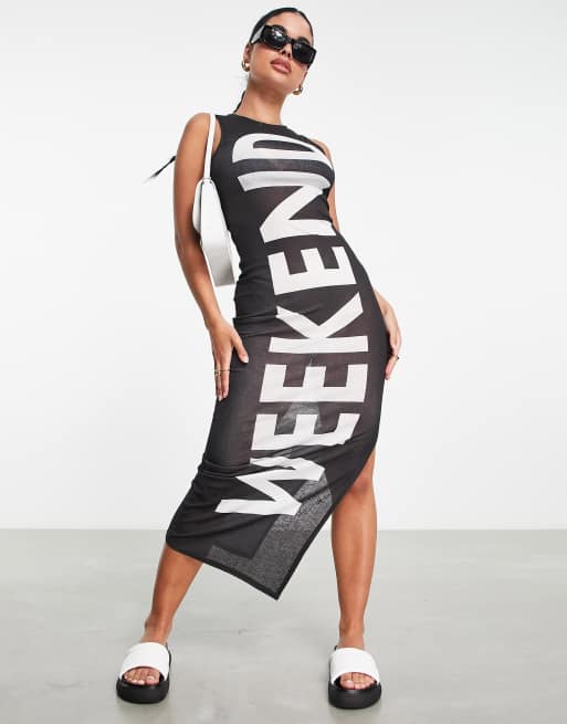 ASOS – Weekend Collective – Strandkleid in Schwarz mit Oversize-Grafik ...