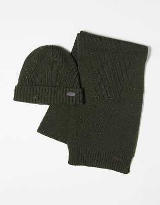Barbour - Carlton - Coffret cadeau avec bonnet et écharpe - Olive | ASOS