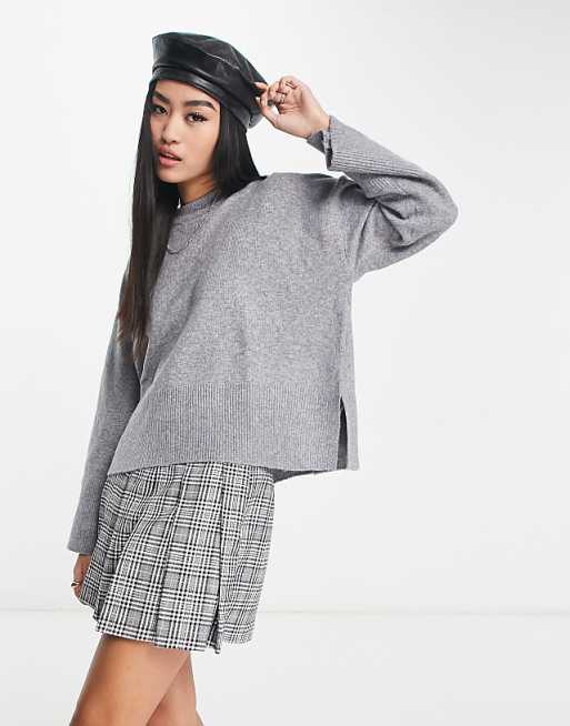 Bershka - Maglione girocollo grigio | ASOS Bershka - Maglione girocollo grigio | ASOS