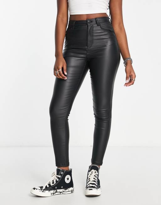 Bershka - Pantalon skinny en imitation cuir - Noir enduit | ASOS