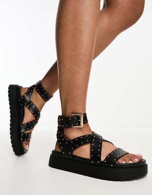 Bershka - Sandali flatform neri con borchie | ASOS