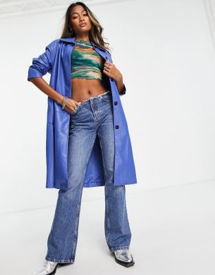 Bershka - Trench-coat en similicuir - Bleu vif | ASOS