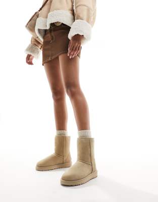 Botas beis Classic Short II de UGG | ASOS